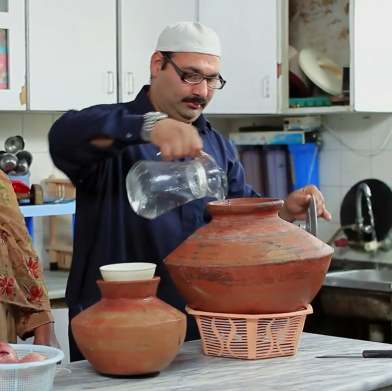 Mumtaz – an extraordinary journey to an ordinary Karachi life ...